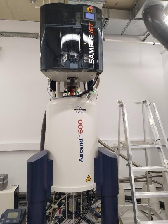 Nuclear Magnetic Resonance (NMR) - Rosalind Franklin Institute